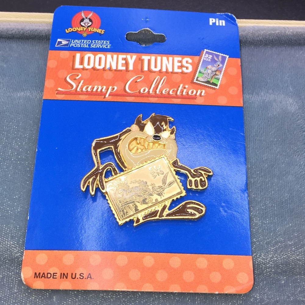 Vintage 1997 Looney Tunes Enamel Taz Pin - Gem